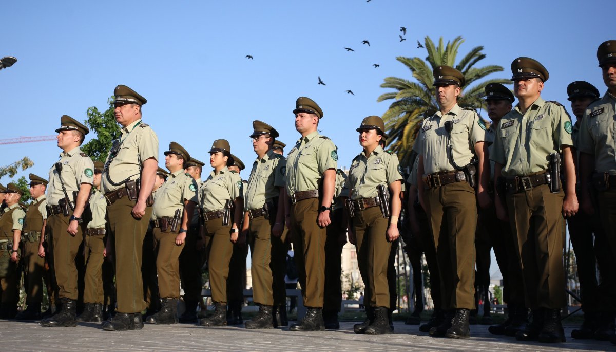 Oposición Criticó Ausencia Del Día Del Carabinero En Calendario Escolar