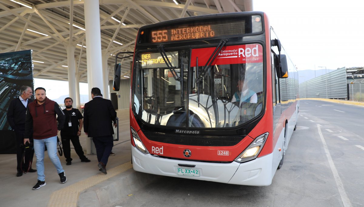Nuevo recorrido 555 al aeropuerto ya está en funcionamiento | Diario Usach