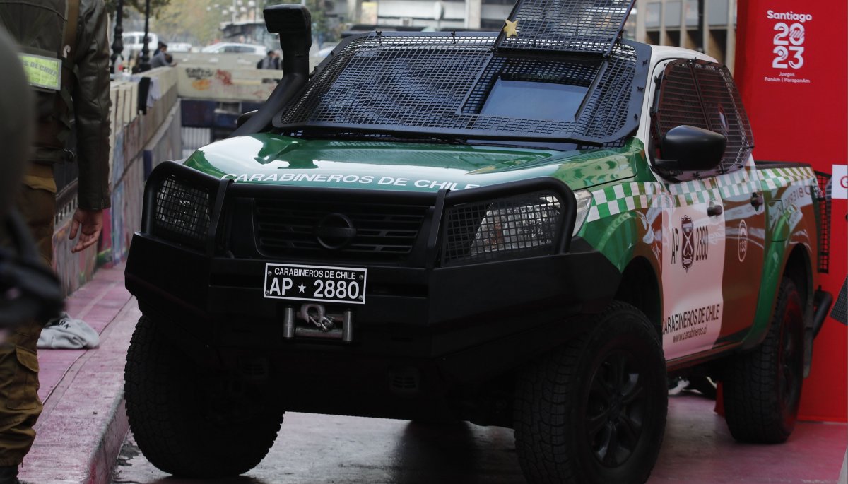 Gobierno Metropolitano presentó modelo de camioneta blindada para Carabineros | Diario Usach
