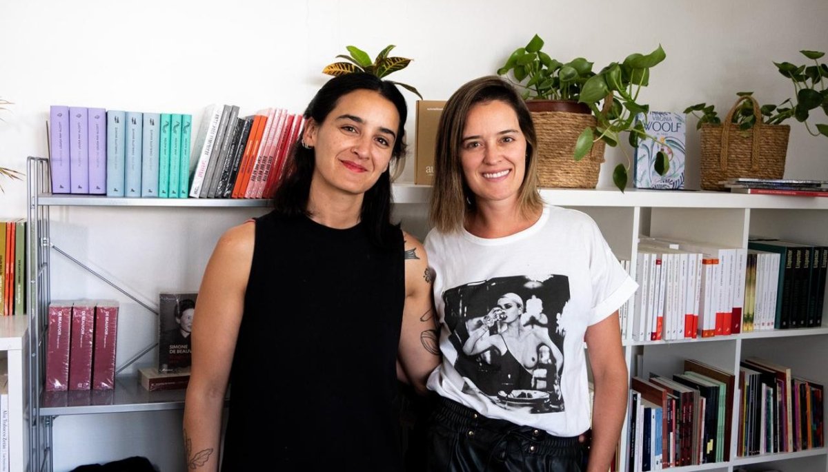 Autoras: La librería creada por dos hermanas para acortar la brecha de ...