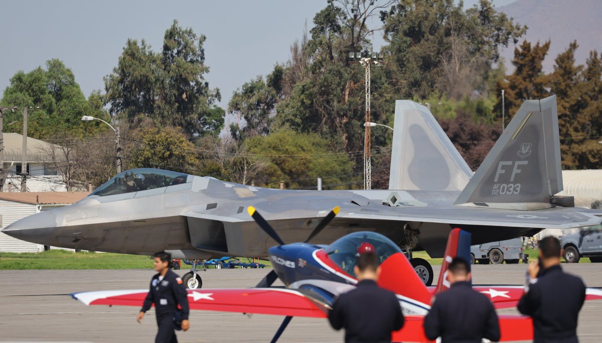 Comienza Fidae 2024: Habrá 450 expositores y más de 100 aeronaves en ...