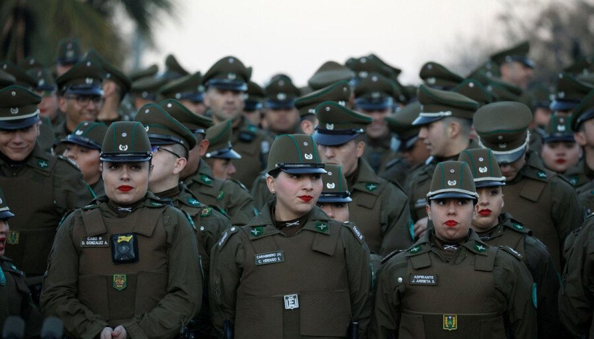 Desde $791 mil a $5 millones: Revelan sueldo de carabineros tras ...