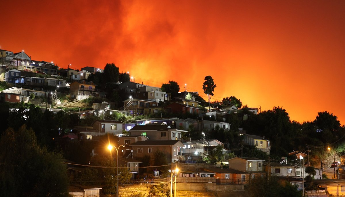 Ejecutivo decretó Estado de Catástrofe: Incendio forestal afecta a ...